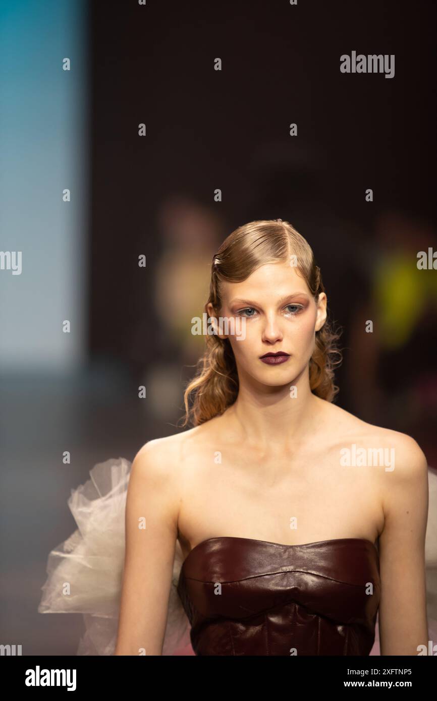 Danny Reinke, präsentierte die Kollektion der Fashion Week 2024 Berlin ...