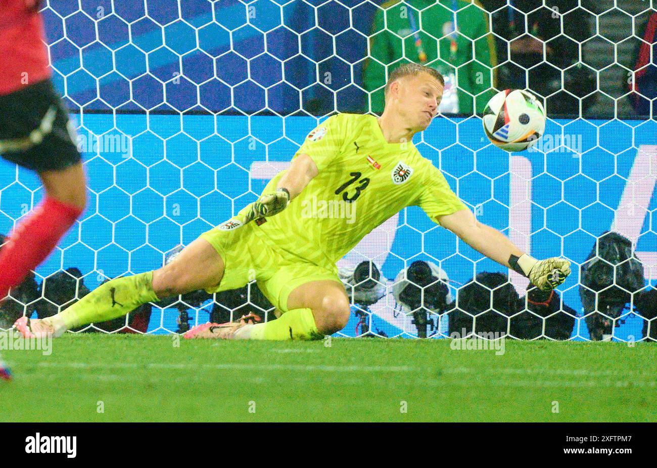 Patrick Pentz, goalkeeper AUT 13 in the best of 16 match AUSTRIA ...