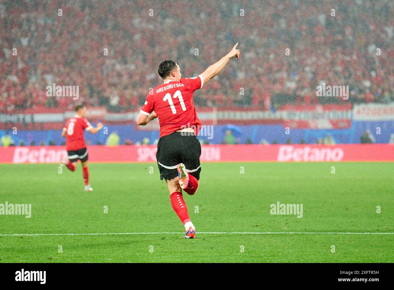 Michael Gregoritsch, AUT 11 scores, shoots goal , Tor, Treffer ...