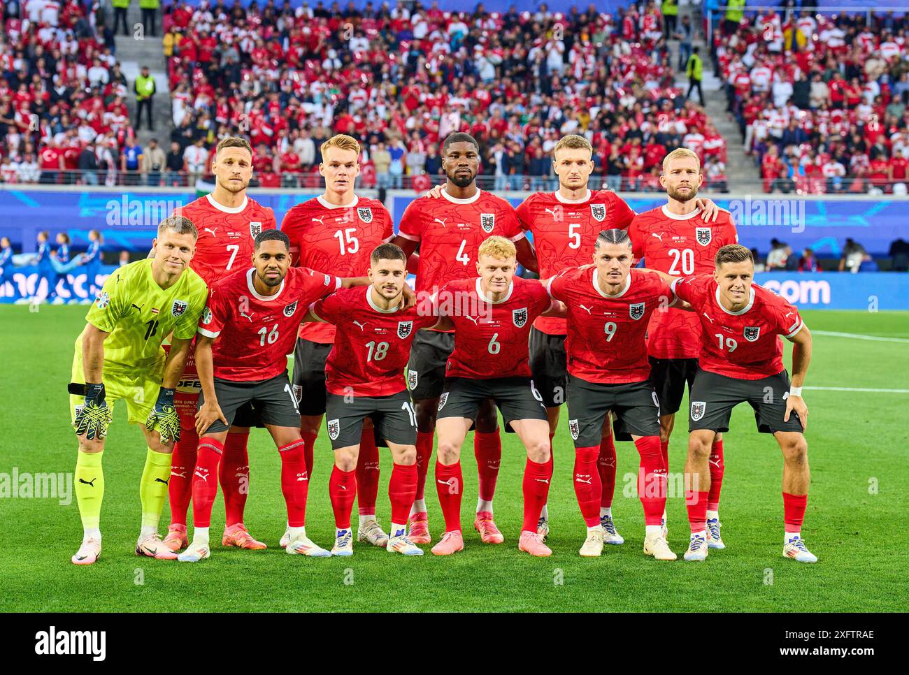 Team AUT: Patrick Pentz, goalkeeper AUT 13 Marko ARNAUTOVIC, AUT 7 ...