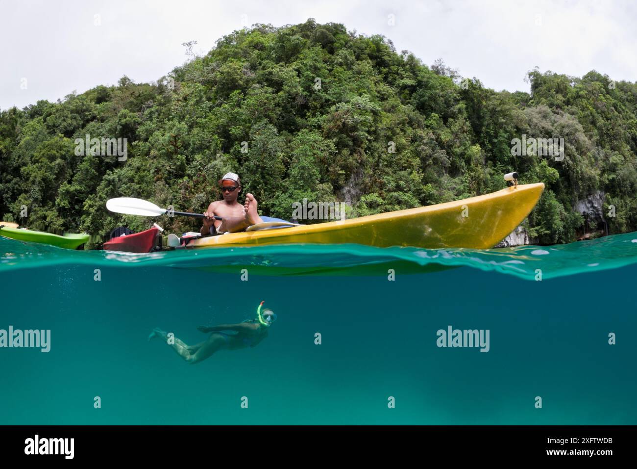 Woman micronesia hi-res stock photography and images - Alamy