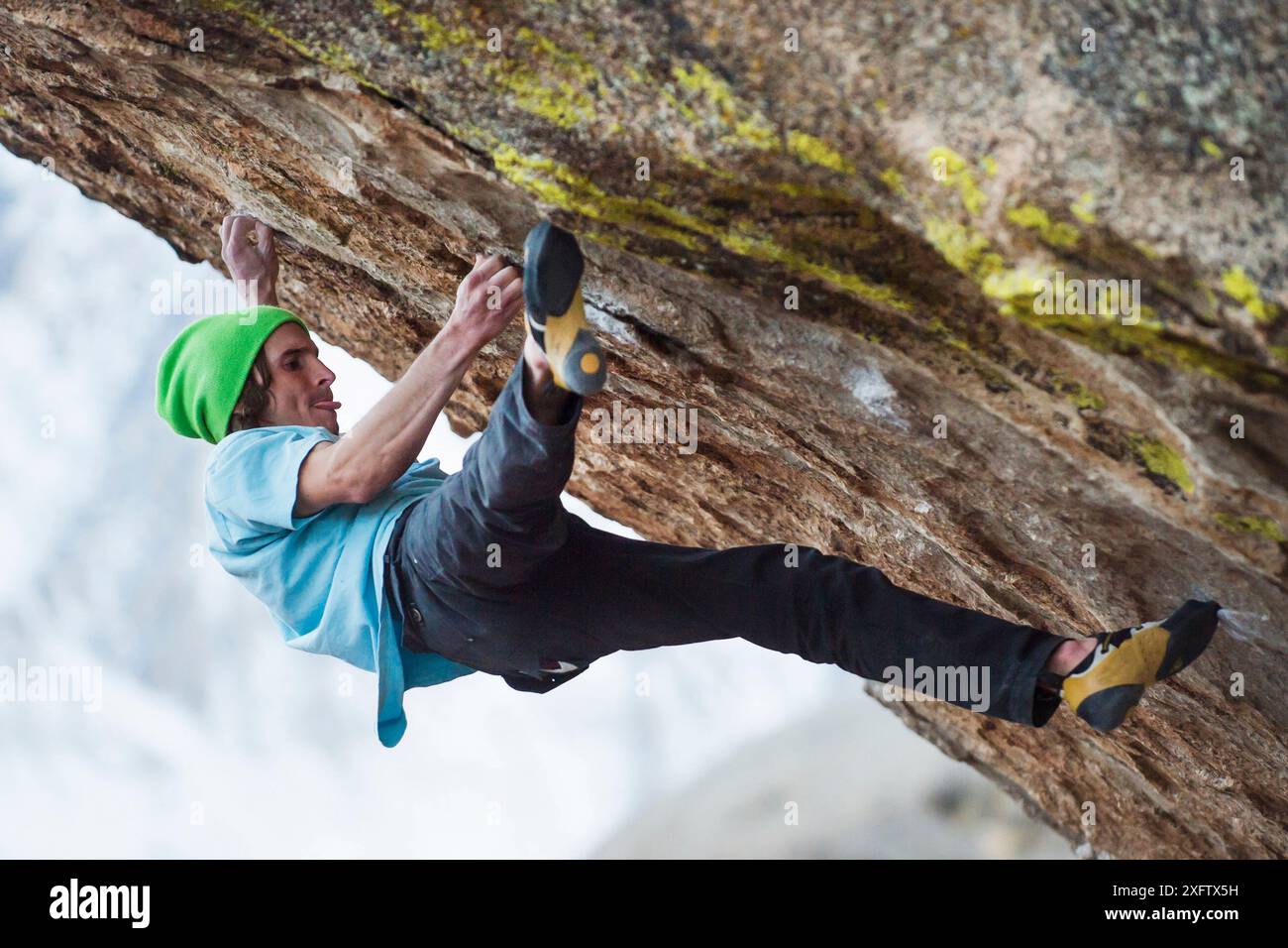 Man climbing boulder,Â Buttermilks, California, USA Stock Photo - Alamy