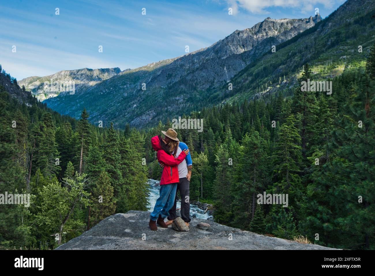Couple kissing on top of cliff, Leavenworth, Washington, USA Stock ...