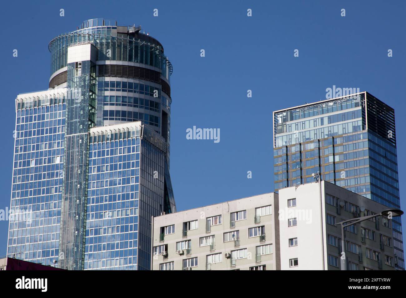 Spektrum Tower (TP S.A. Tower, Twarda Tower) w Warszawie Stock Photo ...