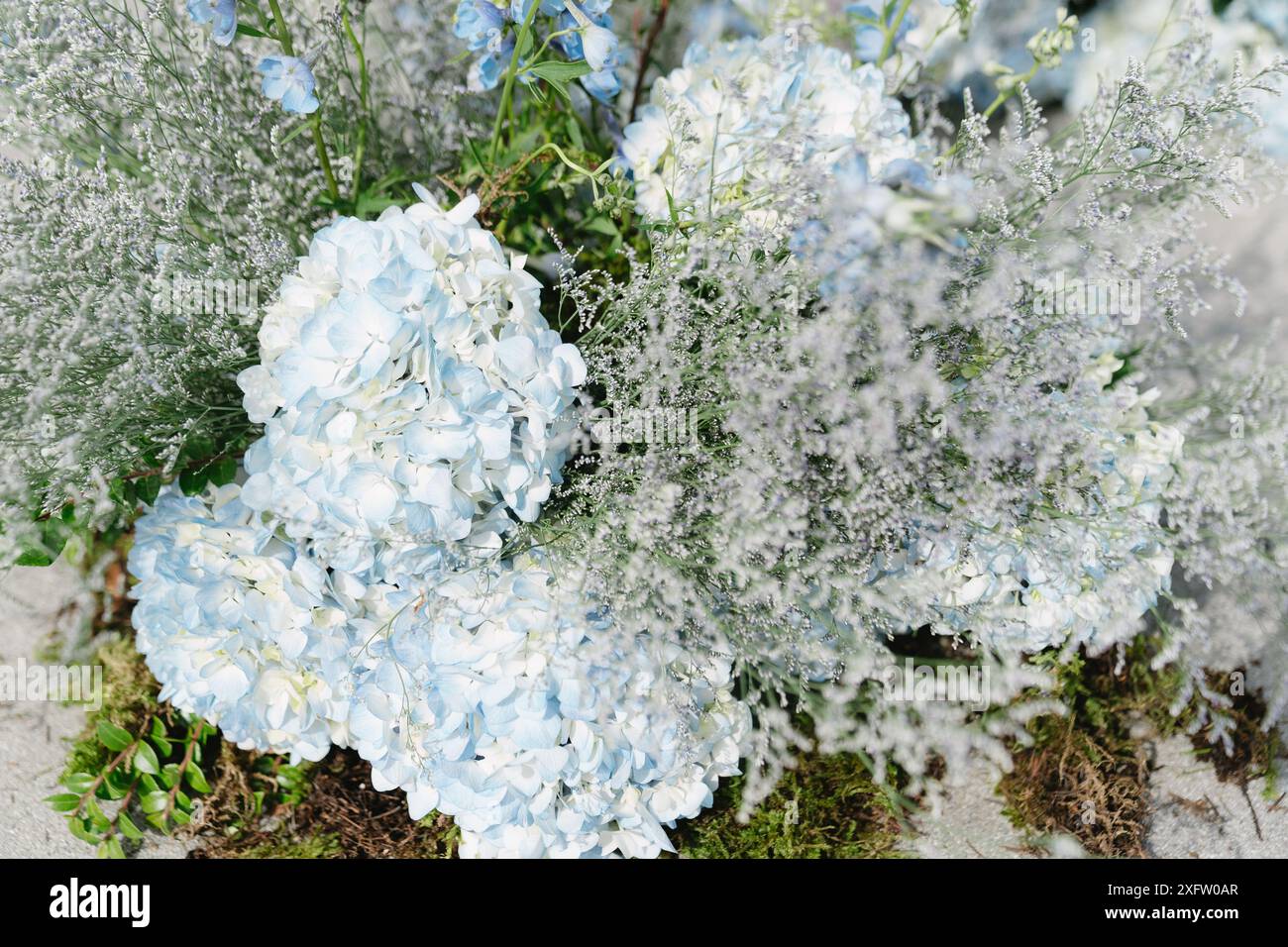 Floral wedding decor hi-res stock photography and images - Alamy
