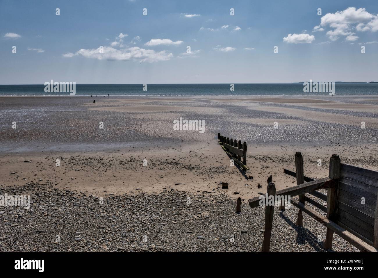 Laugharnes castle hi-res stock photography and images - Alamy