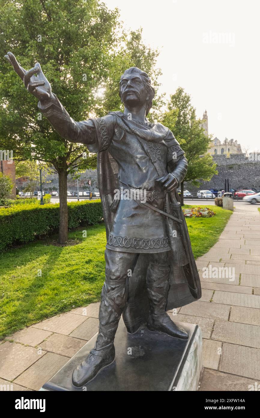 England, Kent, Canterbury, Statue of King Ethelbert by Stephen Melton ...