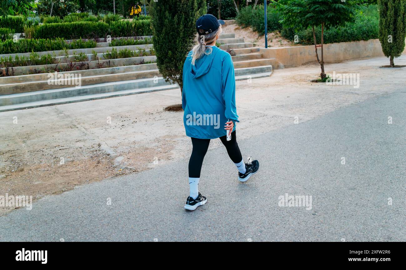 Quiet walking trail hi-res stock photography and images - Alamy
