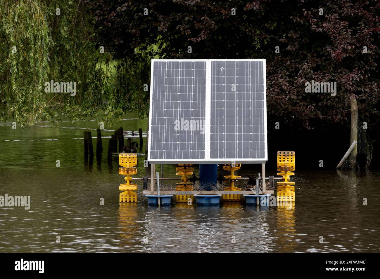 Solar panels in the lake, Quinton Park, Cheylesmore, Coventry, UK Stock ...