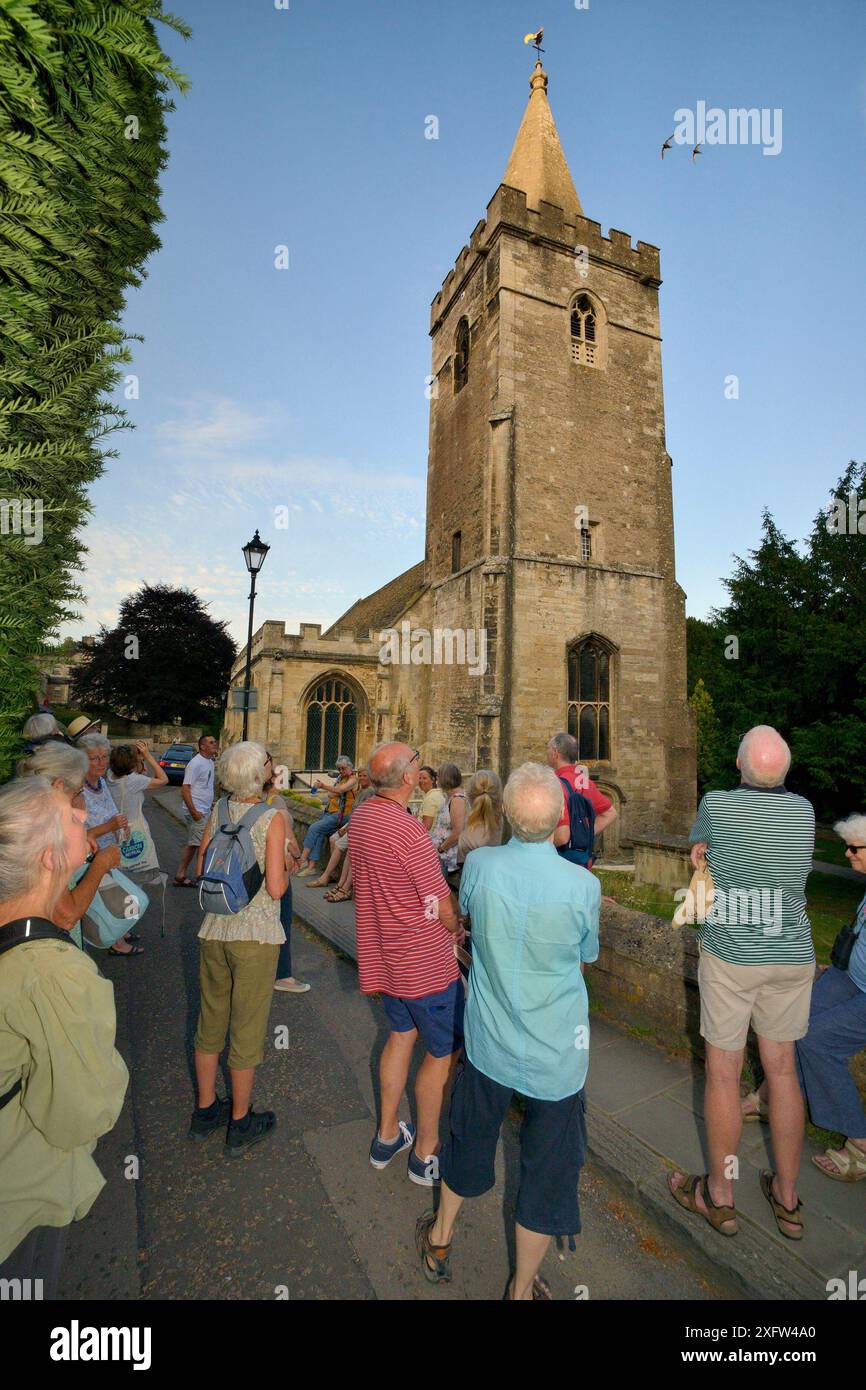 People watching the trinity church hi-res stock photography and images ...