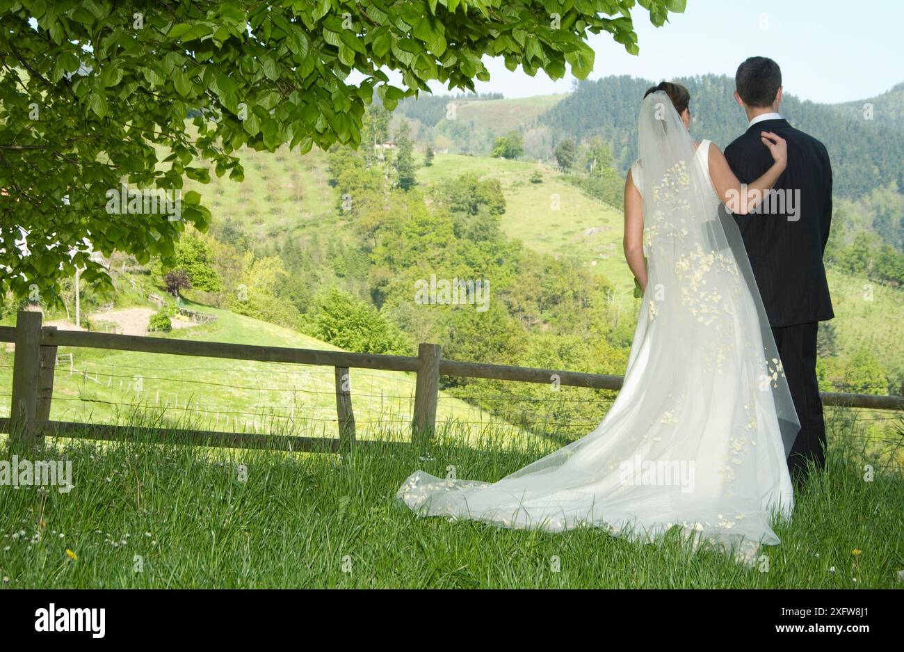 Brides bridegrooms hi-res stock photography and images - Alamy