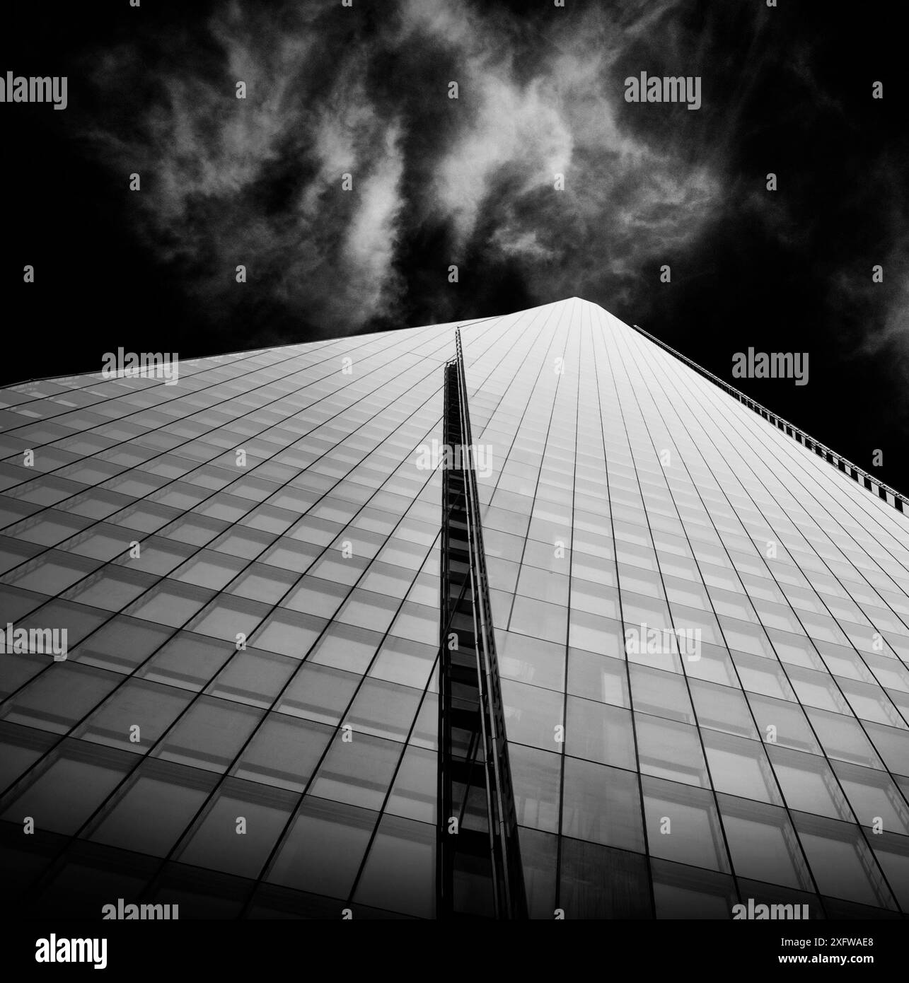 The shard in london Black and White Stock Photos & Images - Alamy