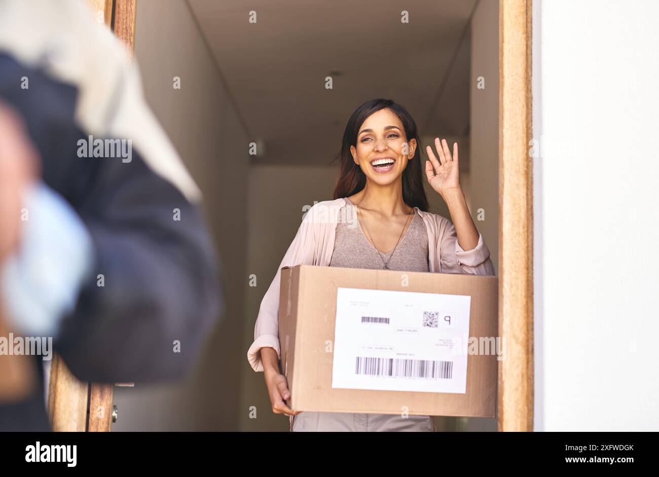 Wave goodbye front door hi-res stock photography and images - Alamy