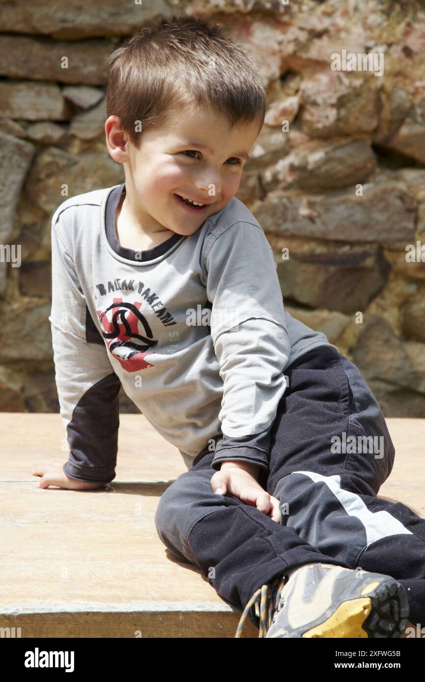 5 year old boy Stock Photo - Alamy