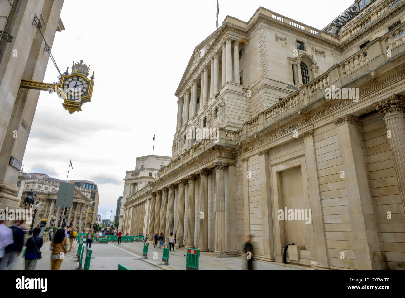 Worlds eight oldest bank hi-res stock photography and images - Alamy