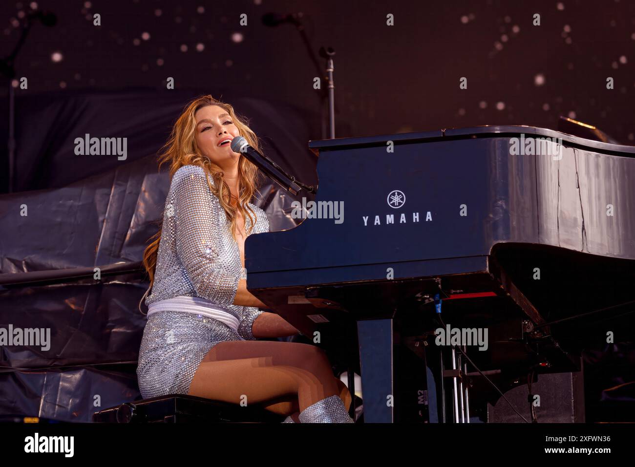 Australian singer delta goodrem hi-res stock photography and images - Alamy