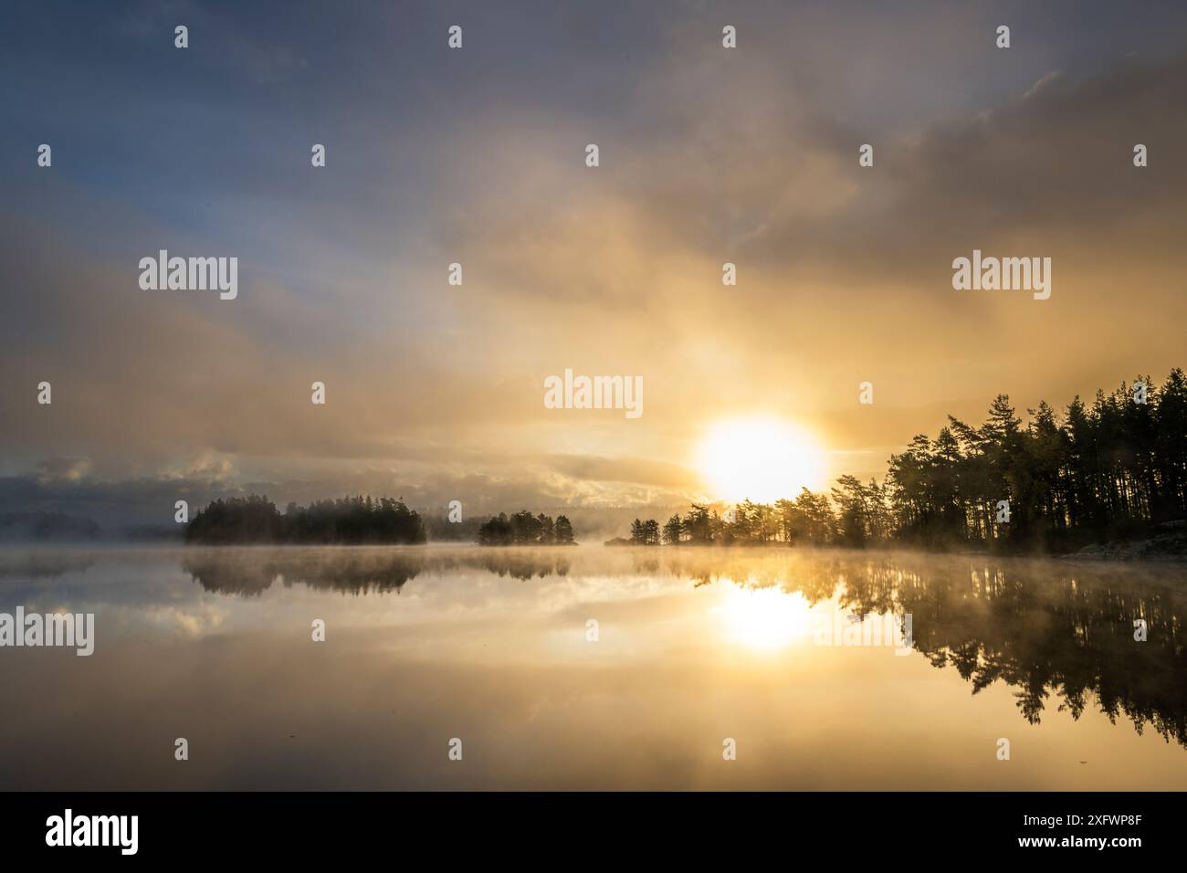 Environmental calm scenic outdoors hi-res stock photography and images ...