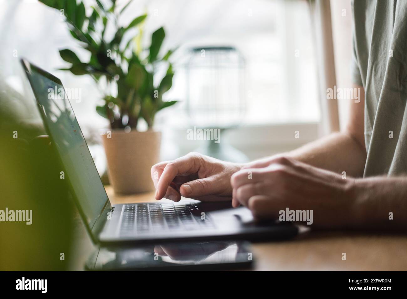 Typing technique hi-res stock photography and images - Alamy