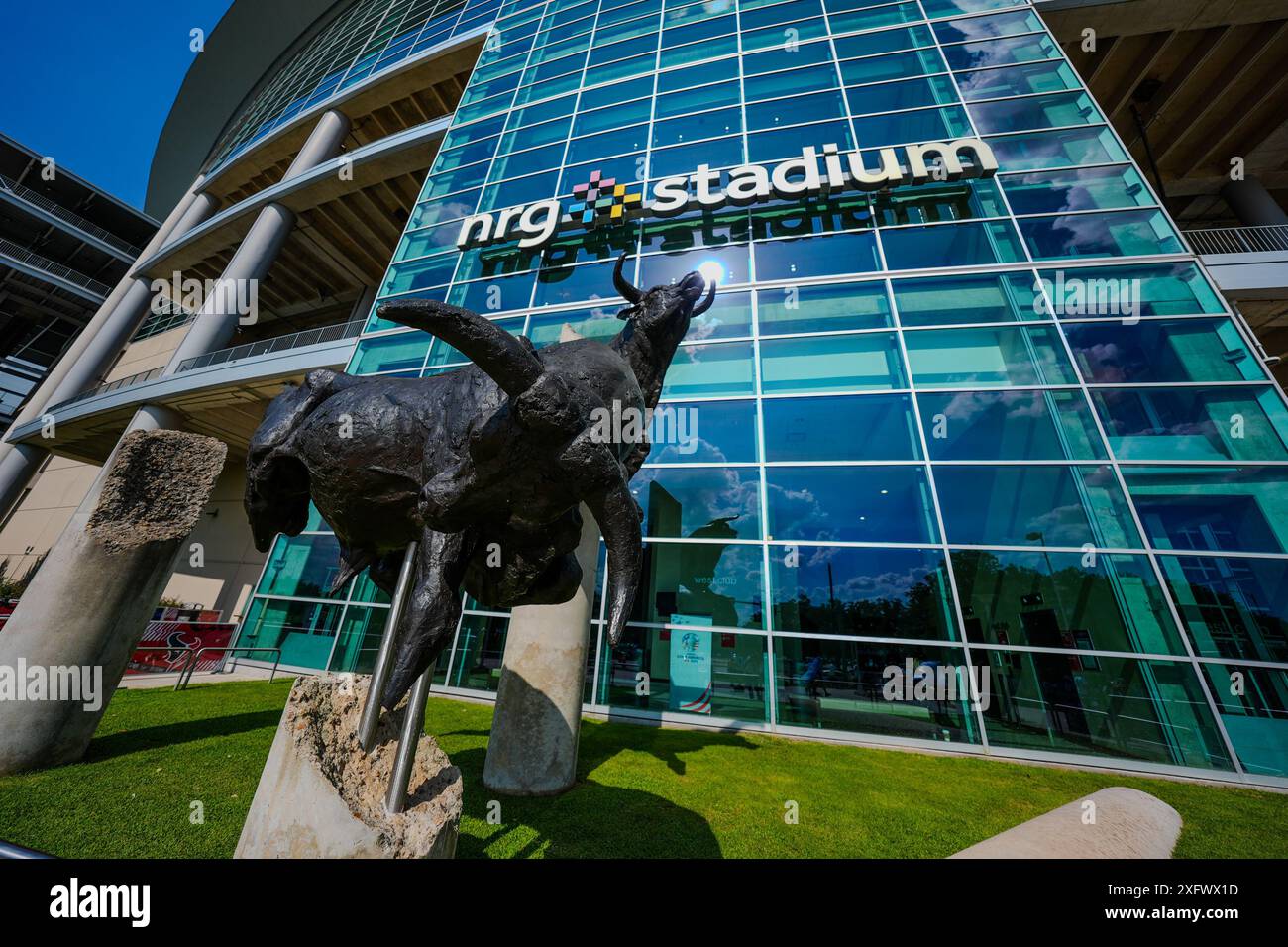 Houston, USA. 04th July, 2024. HOUSTON, TEXAS - JULY 04: Bull statues ...