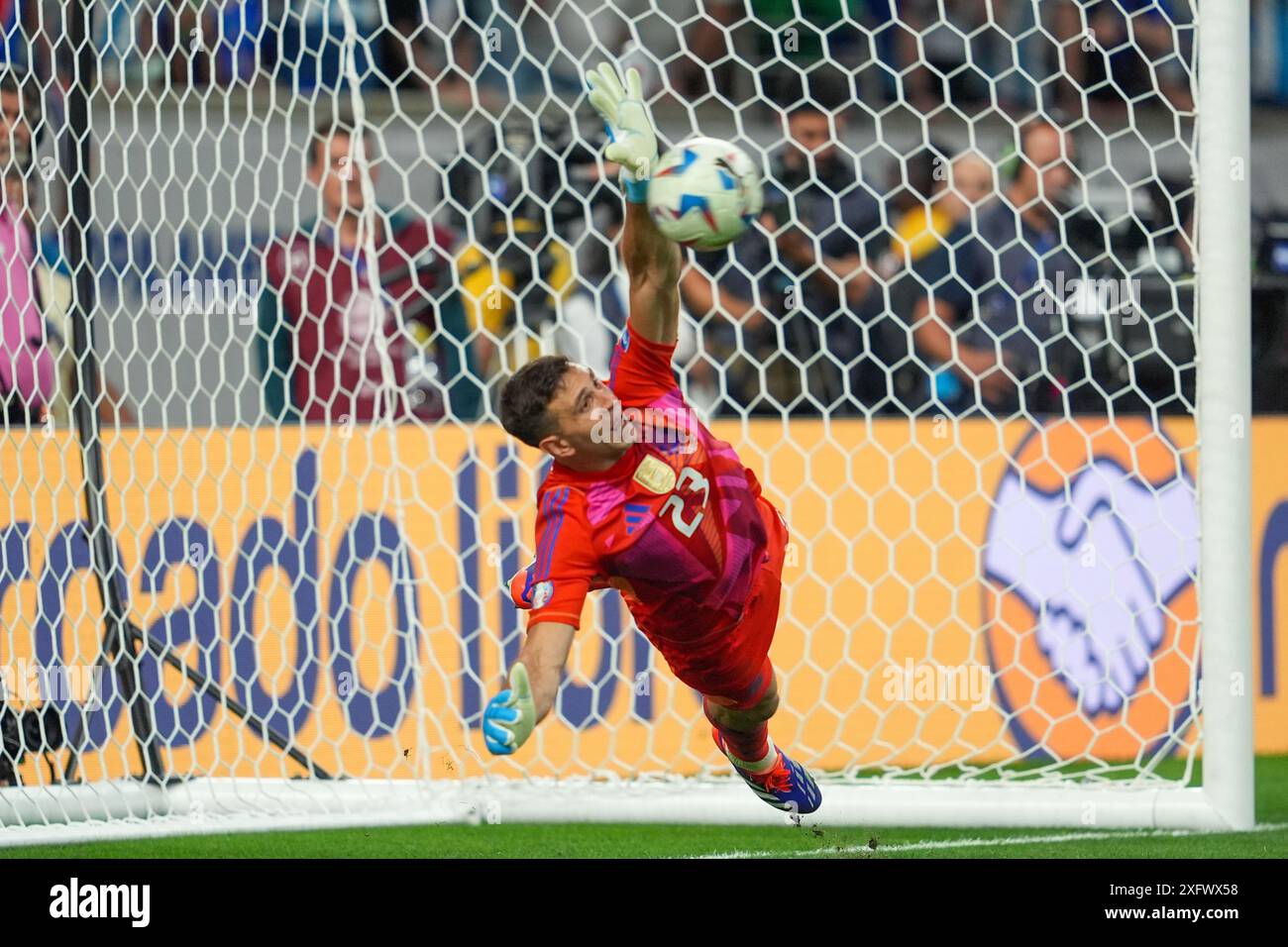 Houston, USA. 04th July, 2024. HOUSTON, TEXAS - JULY 04: Argentina's ...