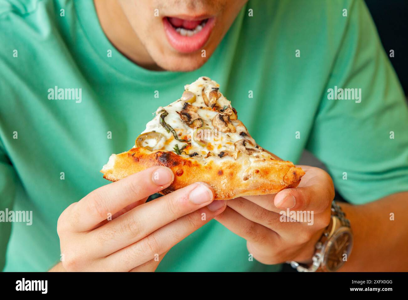 Italian authentic naples pizza four cheese and all vegetable and ...