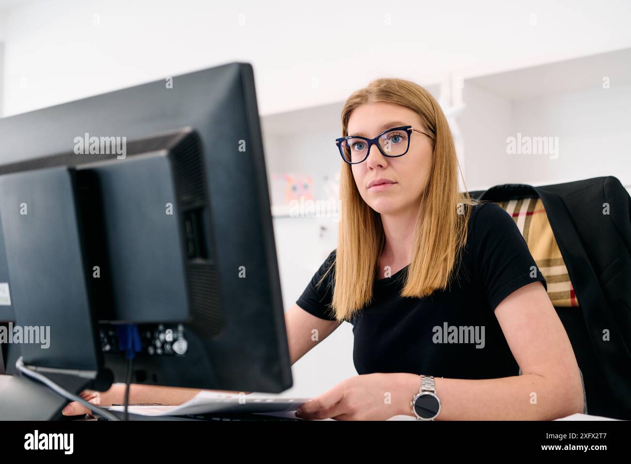 Efficient Call Center Agent Providing Seamless Customer Assistance ...