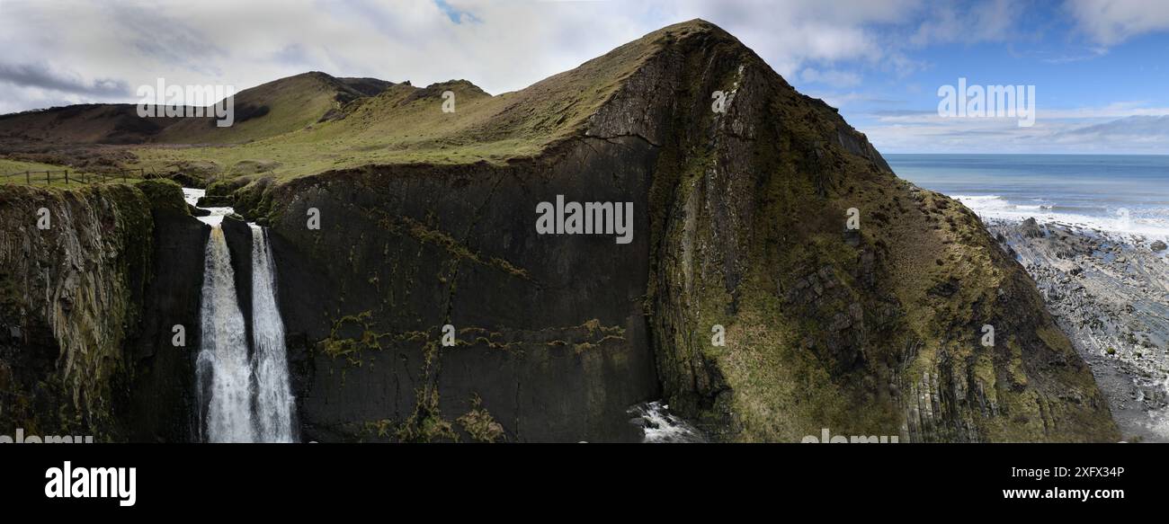 Hartland quay march hi-res stock photography and images - Alamy