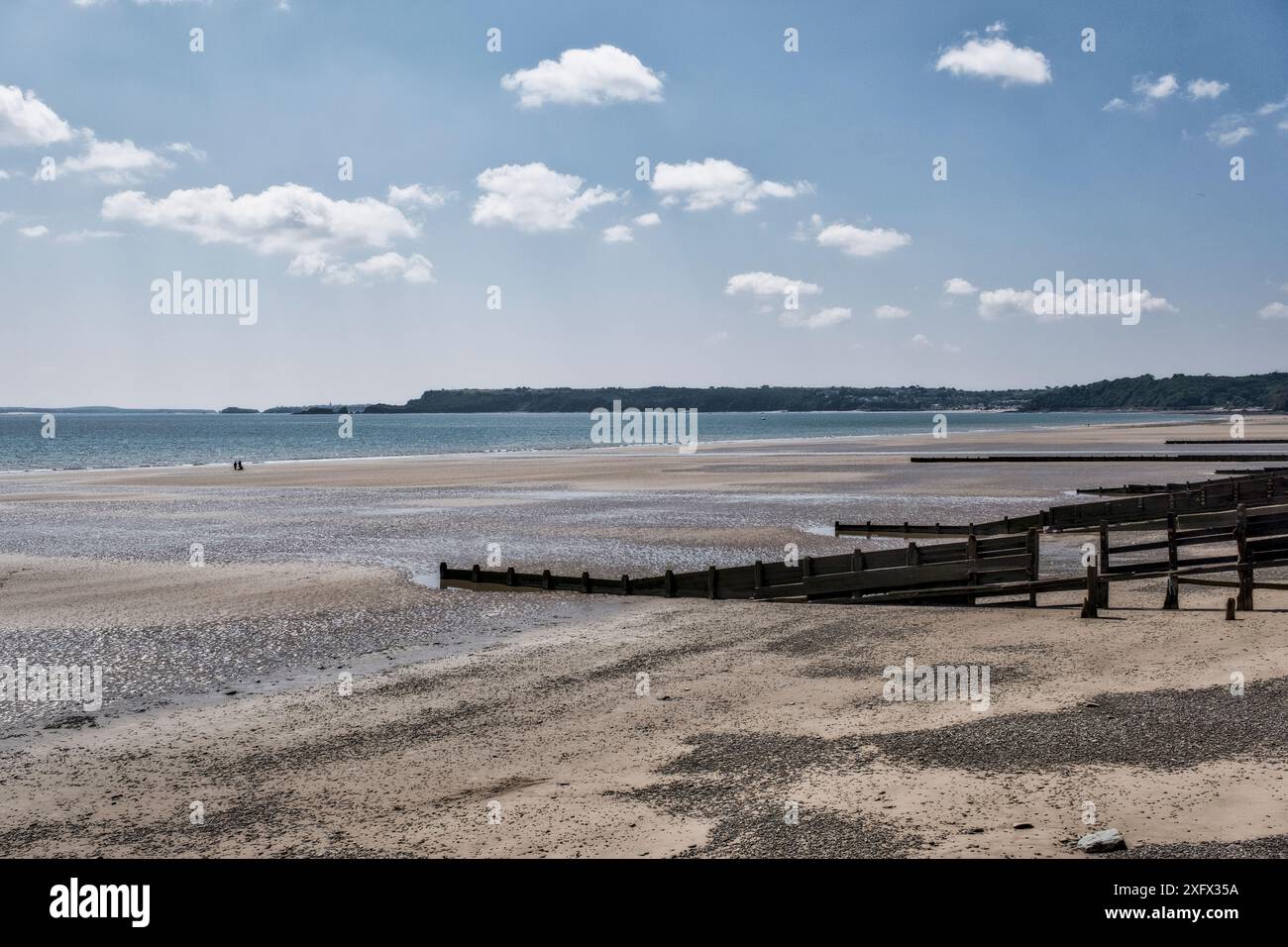 Laugharnes castle hi-res stock photography and images - Alamy