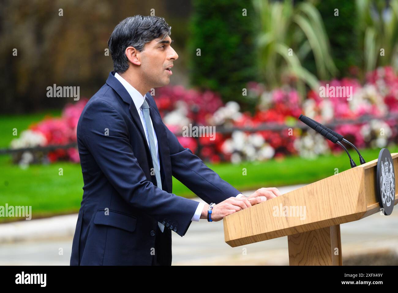 London, UK. 5 July 2024. Ex-prime minister Rishi Sinak leaves No 10 ...