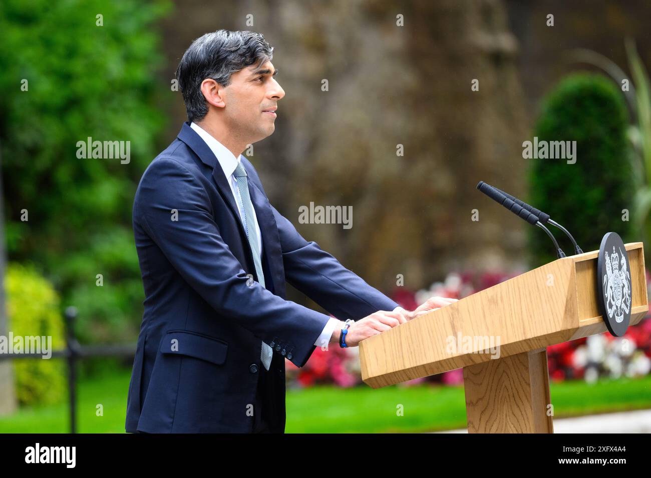 London, UK. 5 July 2024. Ex-prime minister Rishi Sinak leaves No 10 ...