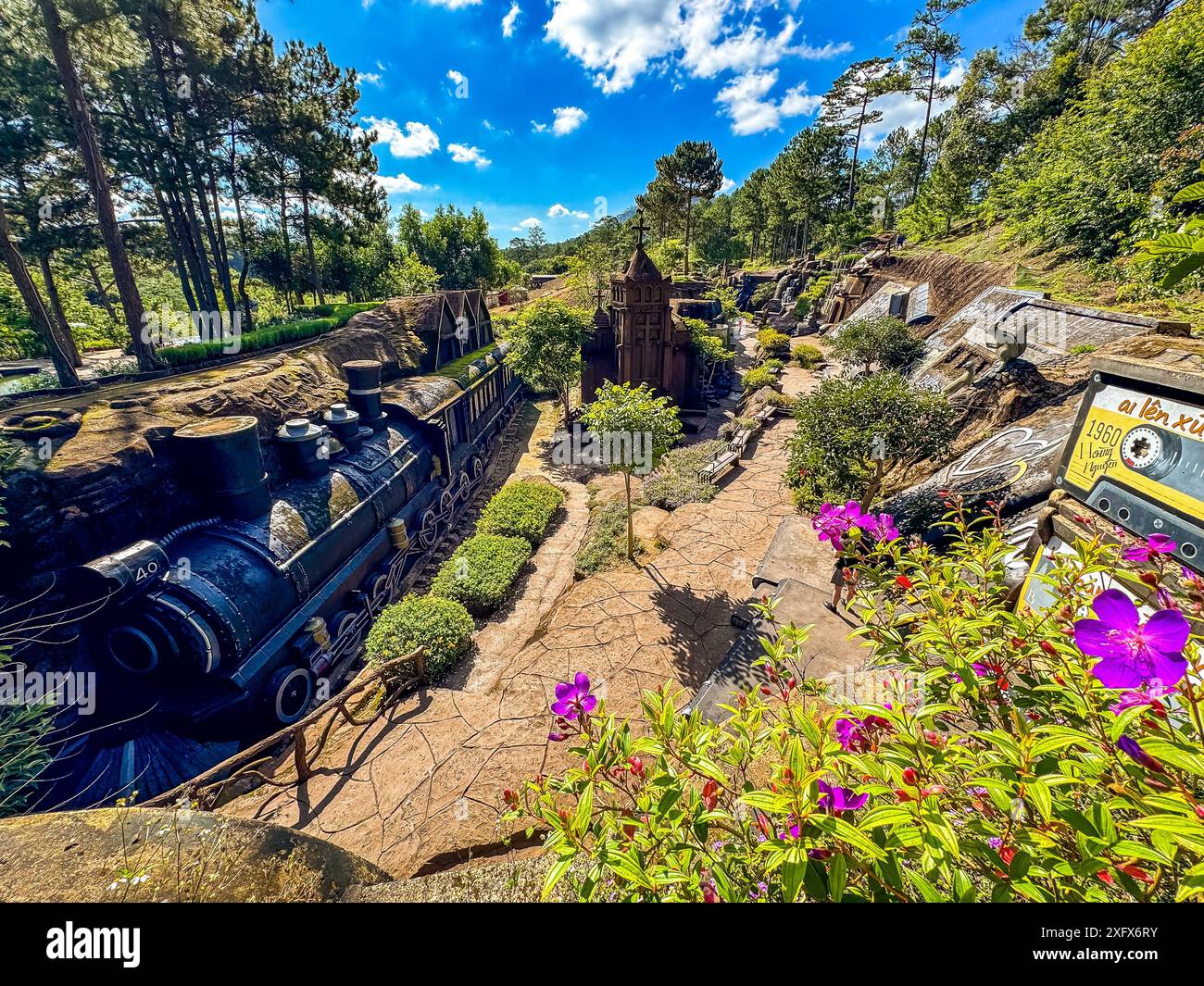 Clay Tunnel sculptures in Dalat, Vietnam Stock Photo - Alamy