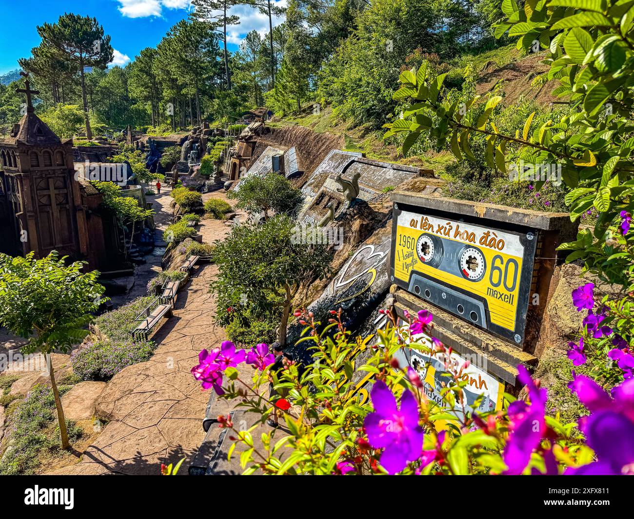 Clay Tunnel sculptures in Dalat, Vietnam Stock Photo - Alamy