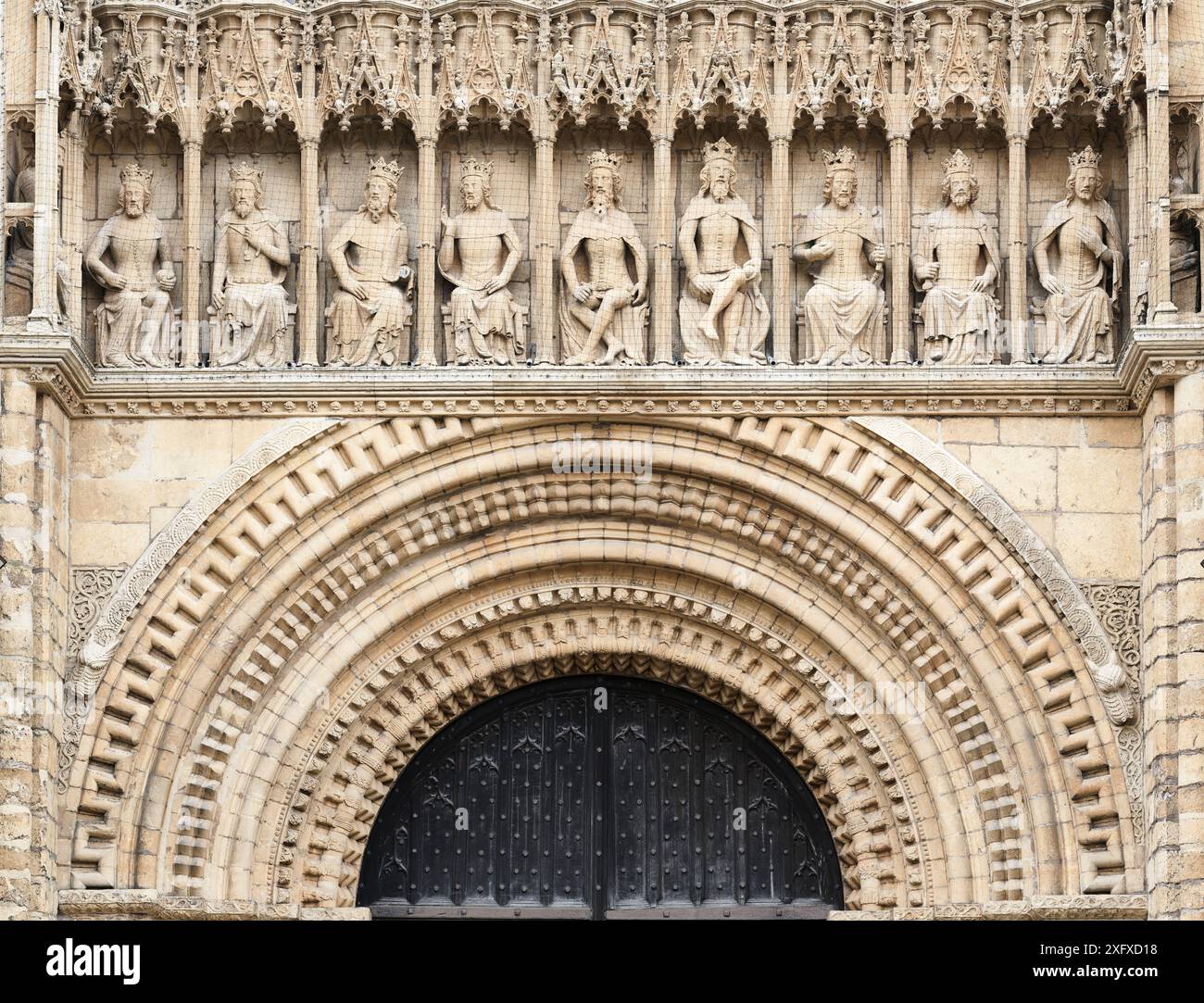 A row of statues, of seated english kings on thrones, at the christian ...