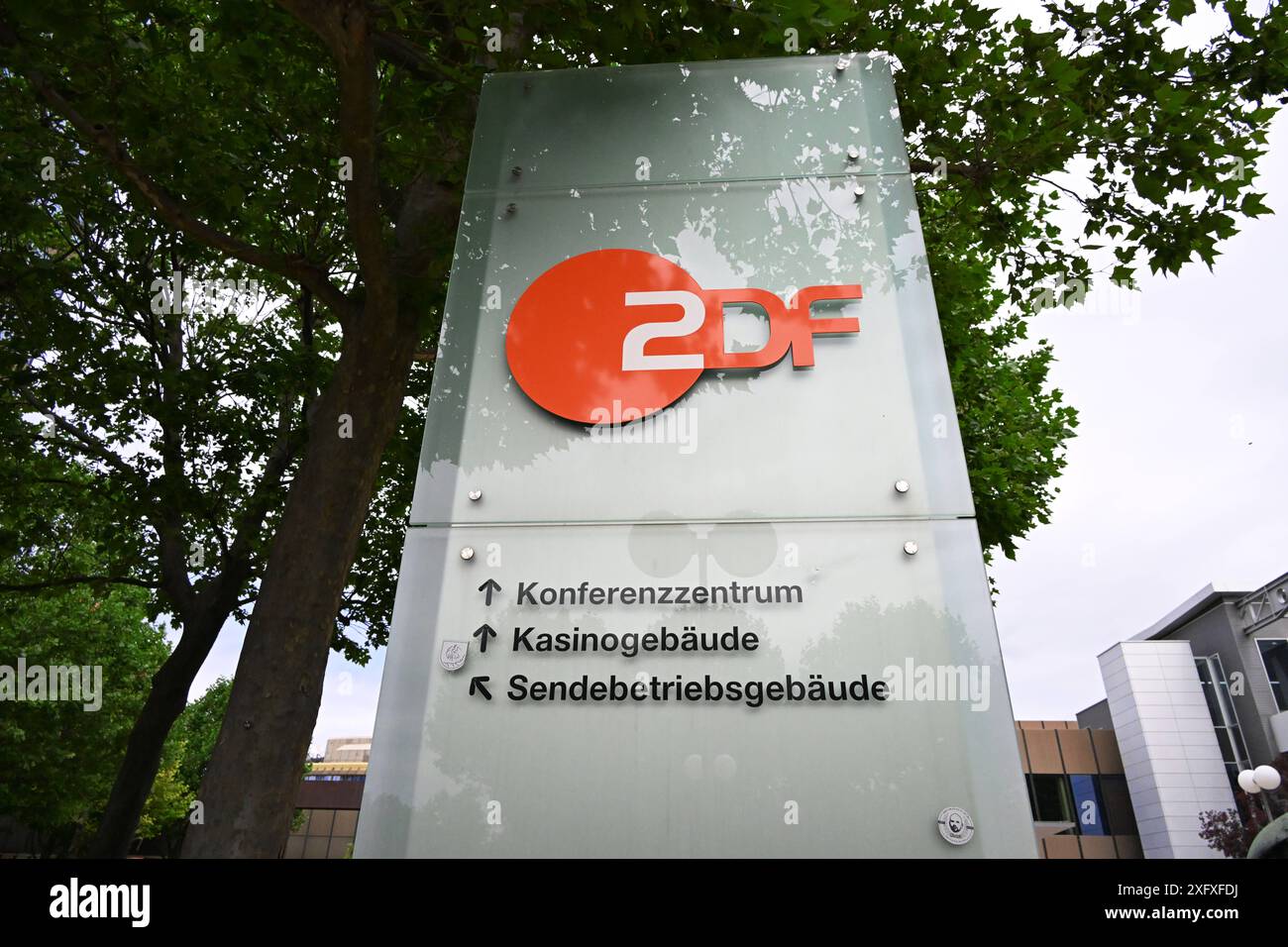 Zdf logo hi-res stock photography and images - Alamy