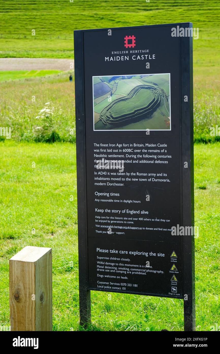 Information sign signage history hi-res stock photography and images ...