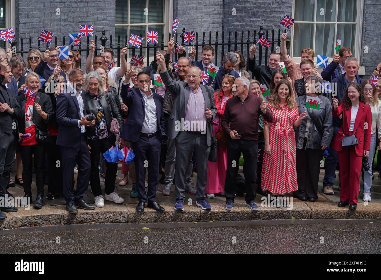 Downing Street, London UK 5 July 2024. Labour party activists and ...