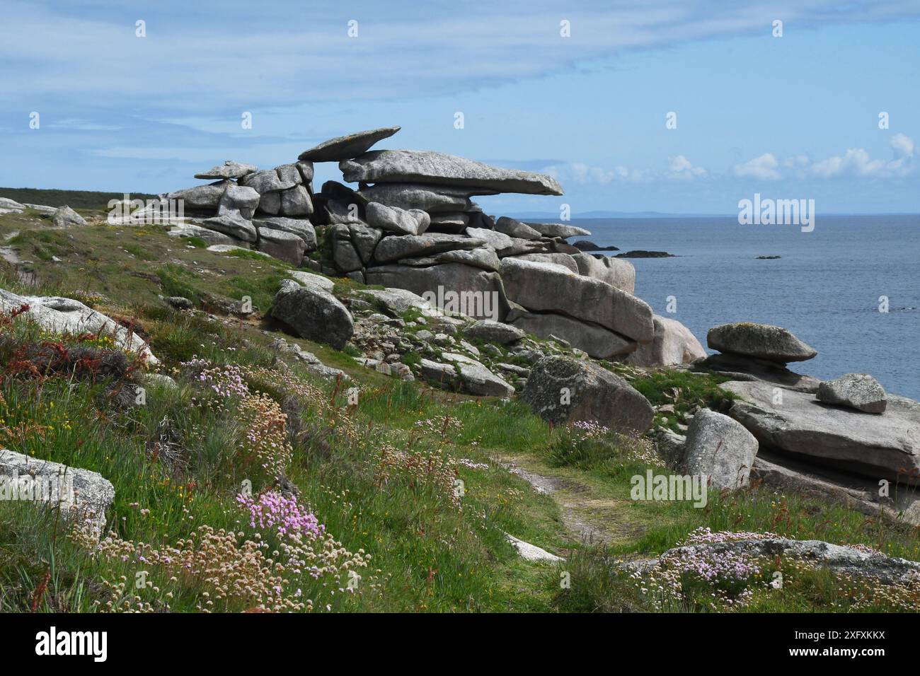 Red granite igneous rock hi-res stock photography and images - Alamy