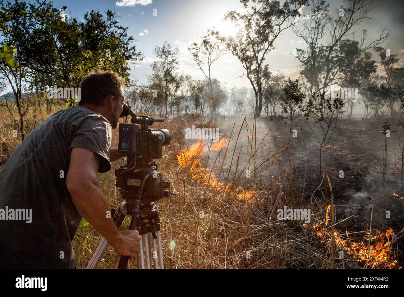 Cameraman Murray Fredericks films a wildfire triggered by lightning for ...