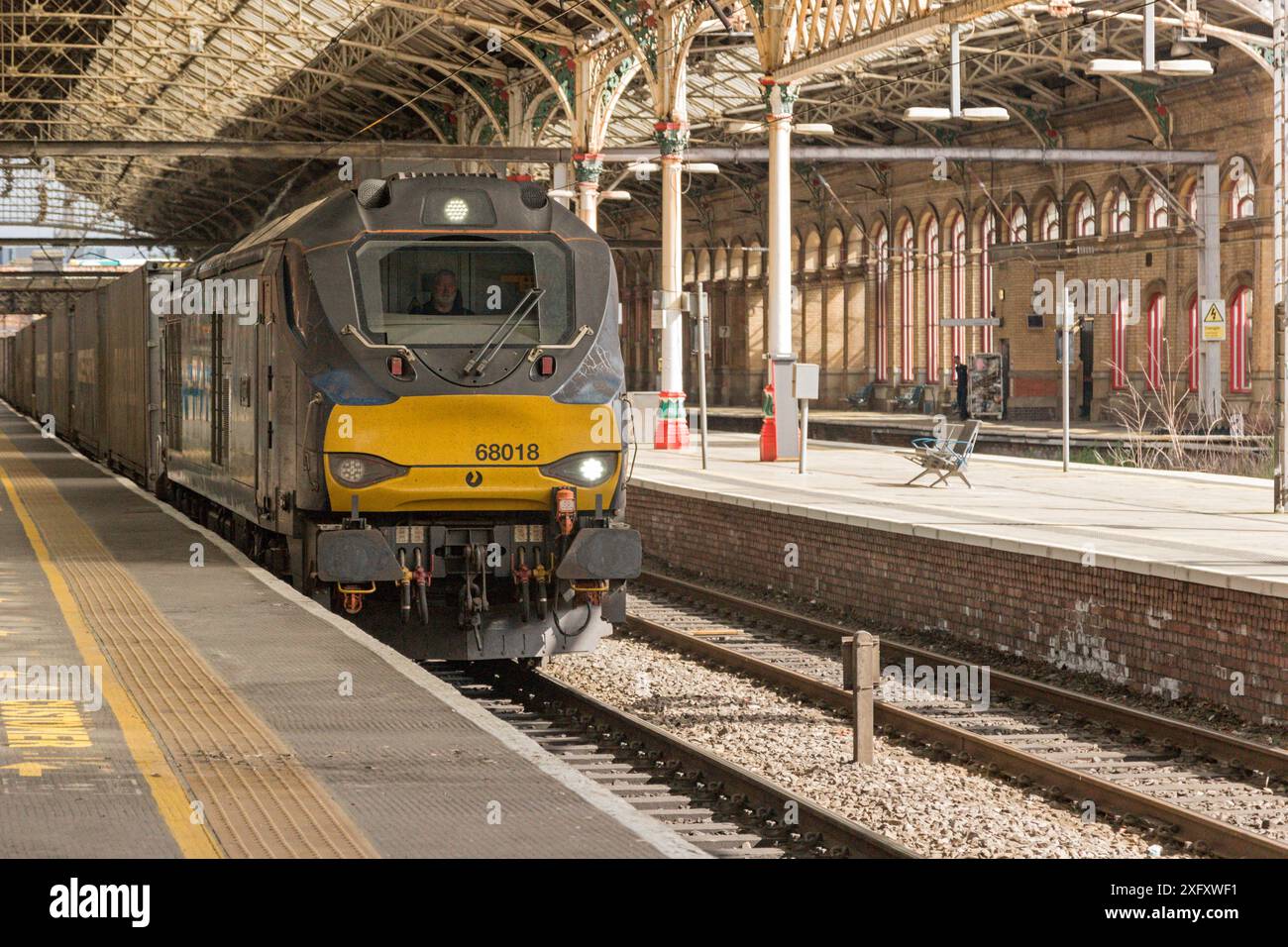 68018 'Vigilant' heading through platform 4 at Preston railway station, working the 4M27 0532 ...