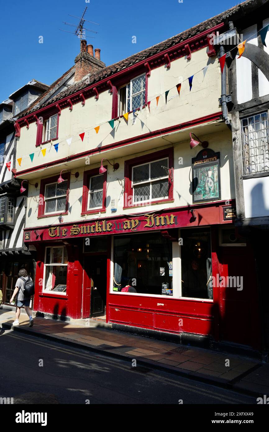 The Snickleway Inn on Goodramgate, a 16th Century traditional English ...