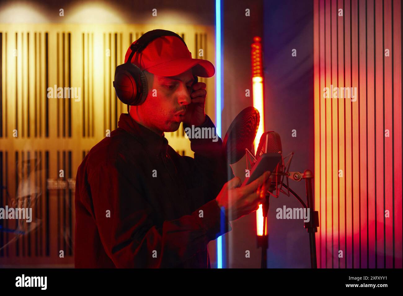 Singer Reading Text And Singing Stock Photo - Alamy