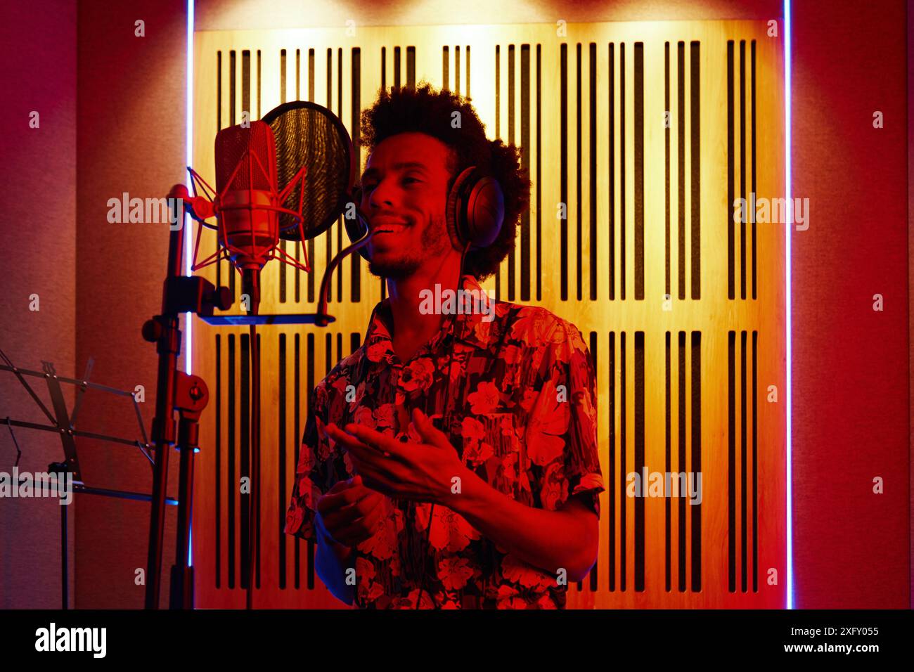 Young professional afro singer hi-res stock photography and images - Alamy