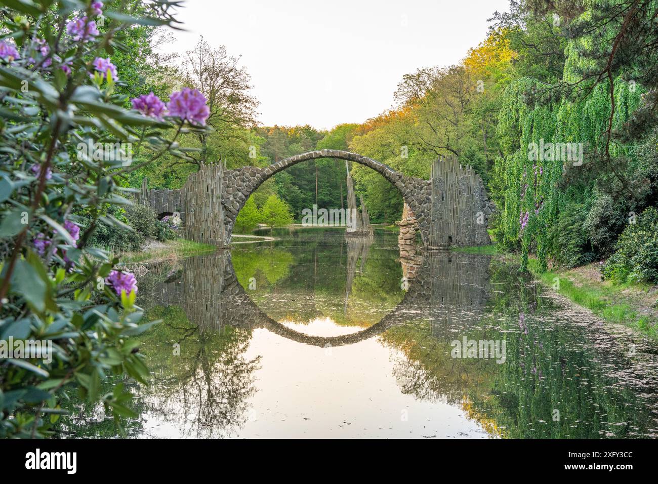 The Rakotzbrücke bridge in Kromlau Rhododendron Park in Saxony Stock ...