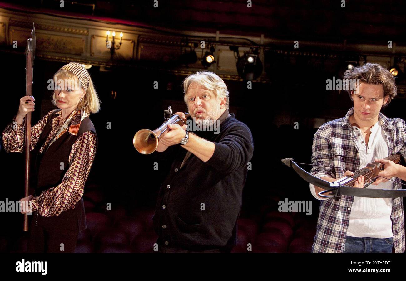 Claire skinner hugh hi-res stock photography and images - Alamy