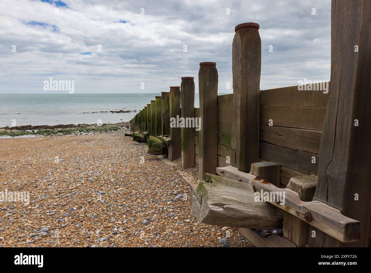 Groin shoreline hi-res stock photography and images - Alamy