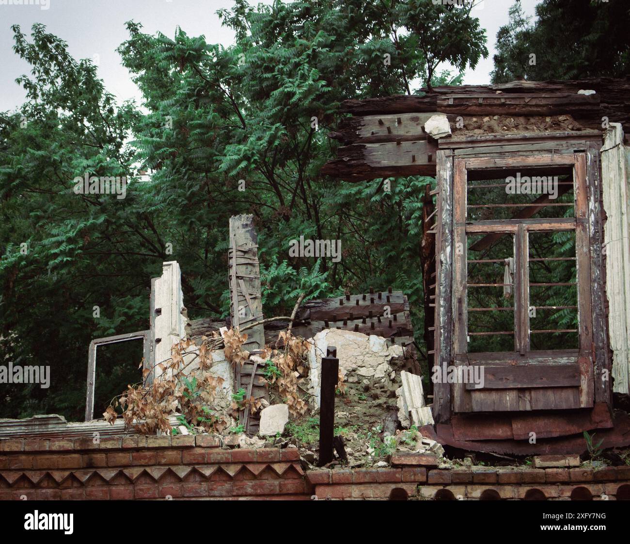 Destroyed burnt brick structure hi-res stock photography and images - Alamy