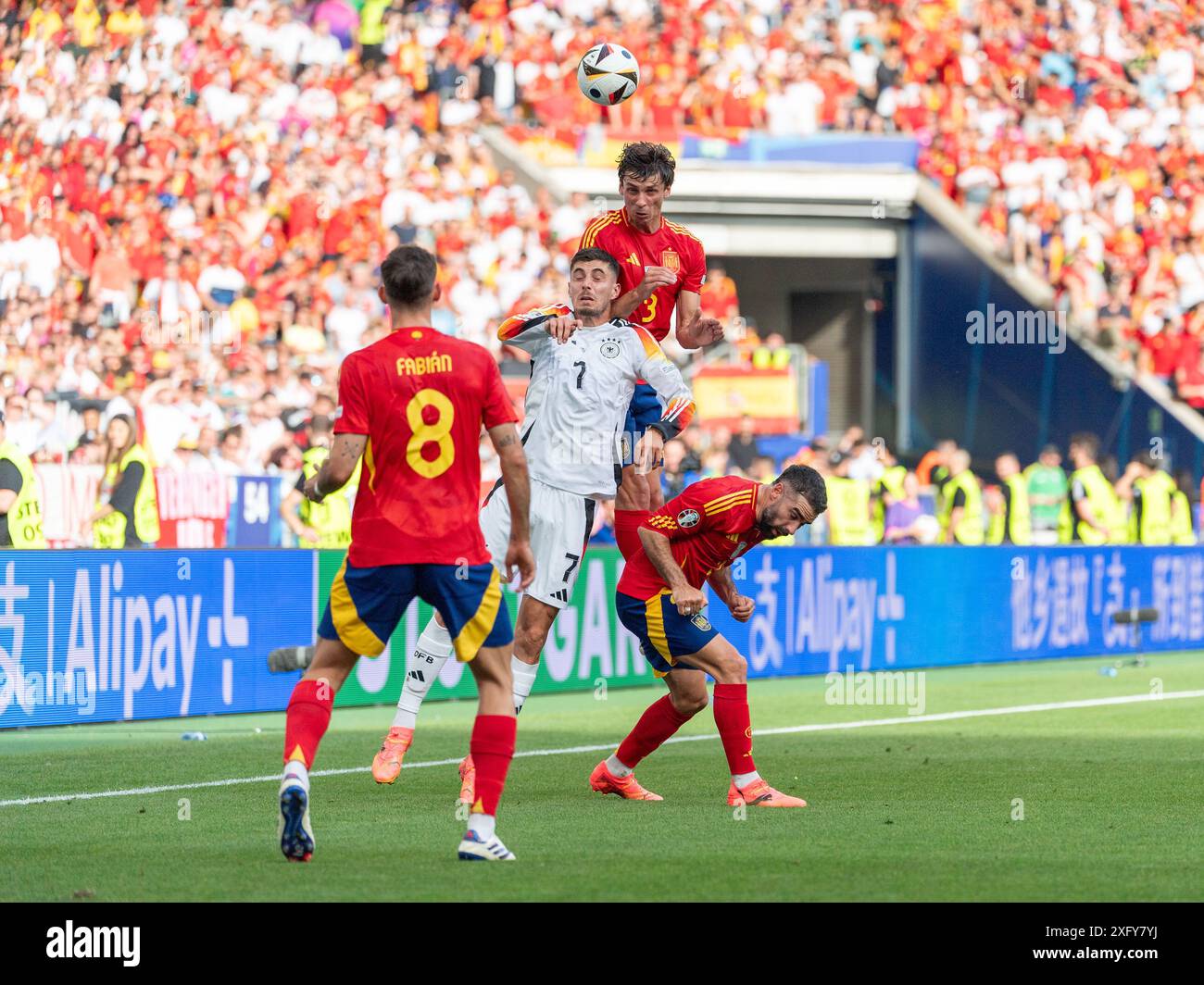 v.li. Fabian Ruiz (Spanien, #08), Kai Havertz (Deutschland #07), Robin ...