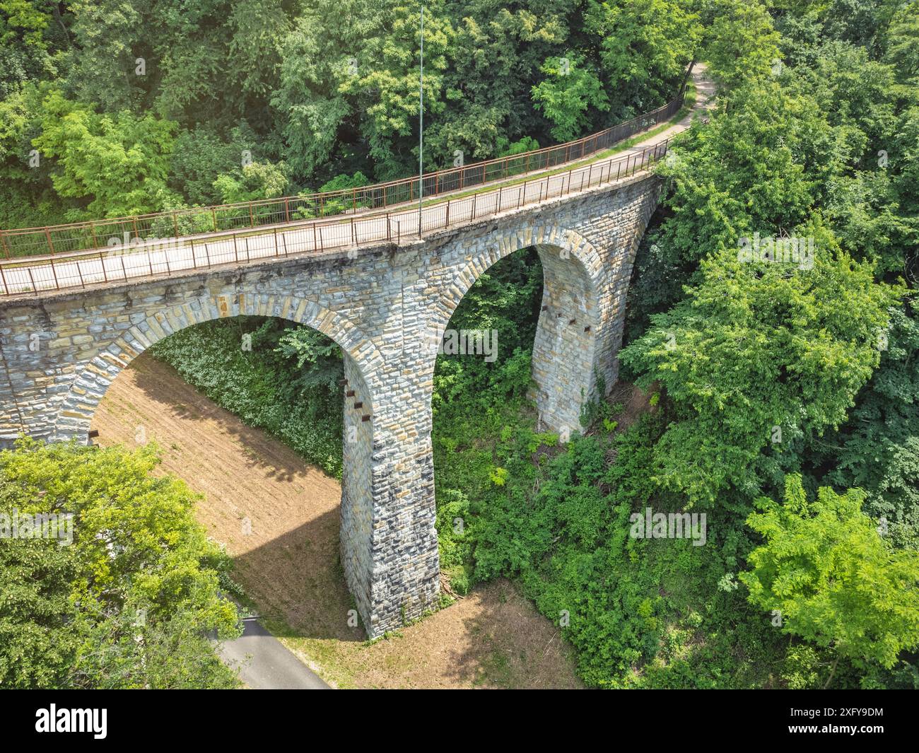 Viaduct fence hi-res stock photography and images - Alamy