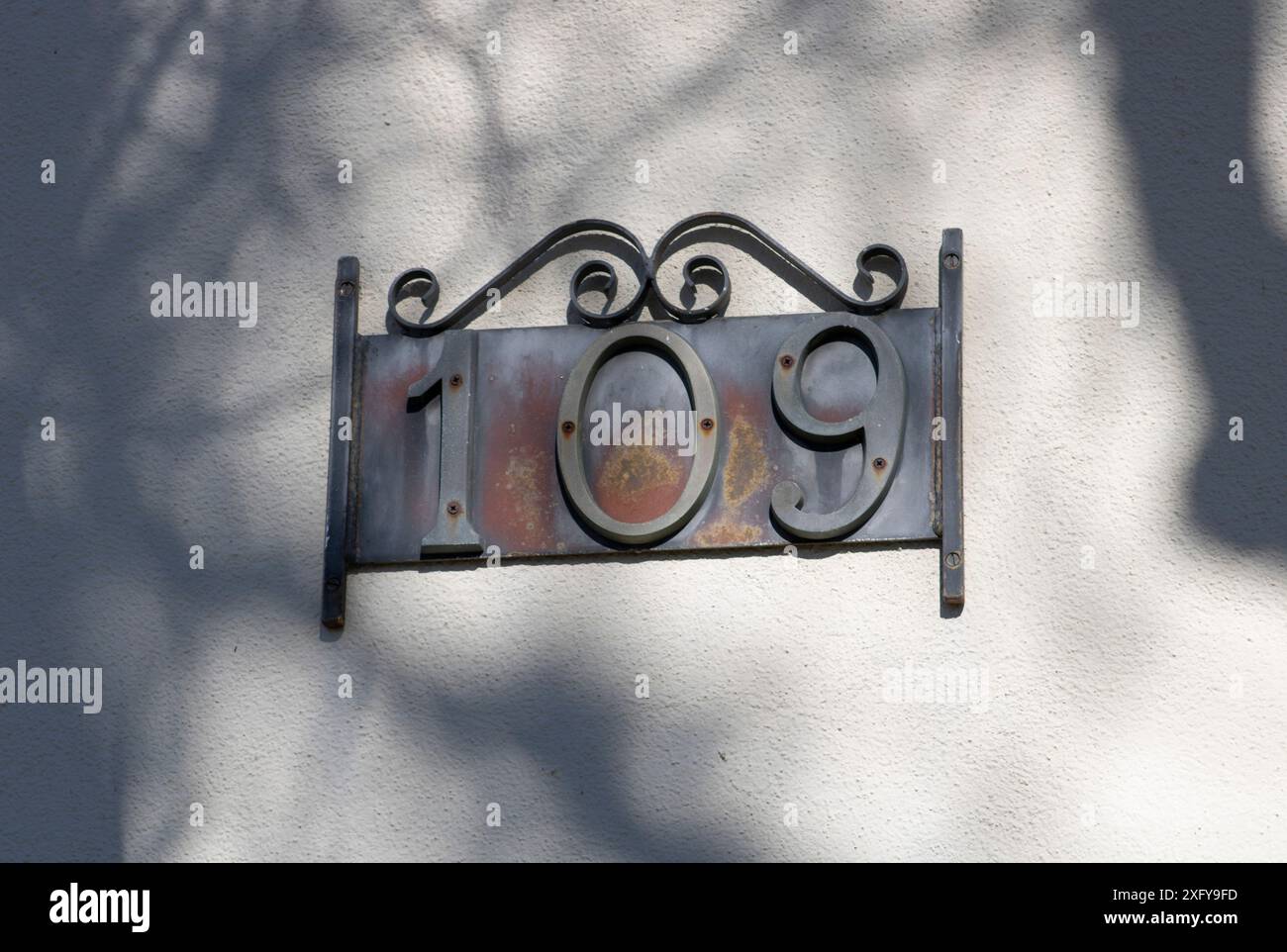 Directional unit hi-res stock photography and images - Alamy