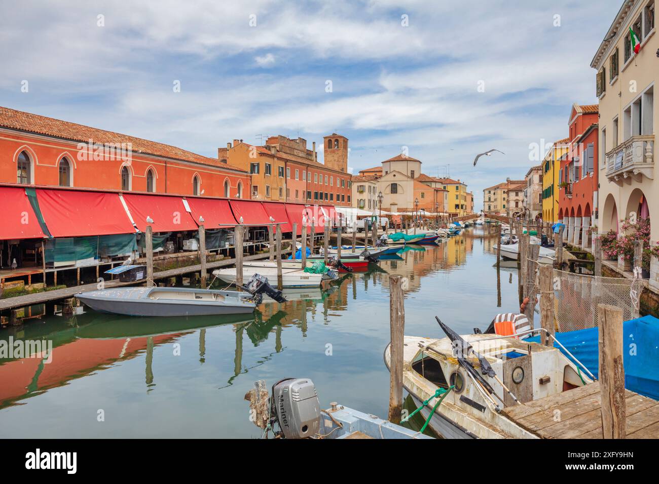 Coastal town of metropolitan city of venice hi-res stock photography ...